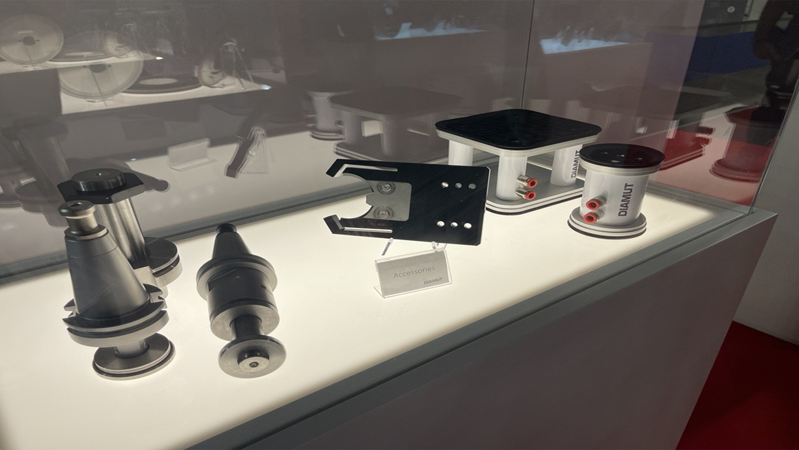 Vitrum 2023 Kicks Off: Diamut tools on display in Hall 7.